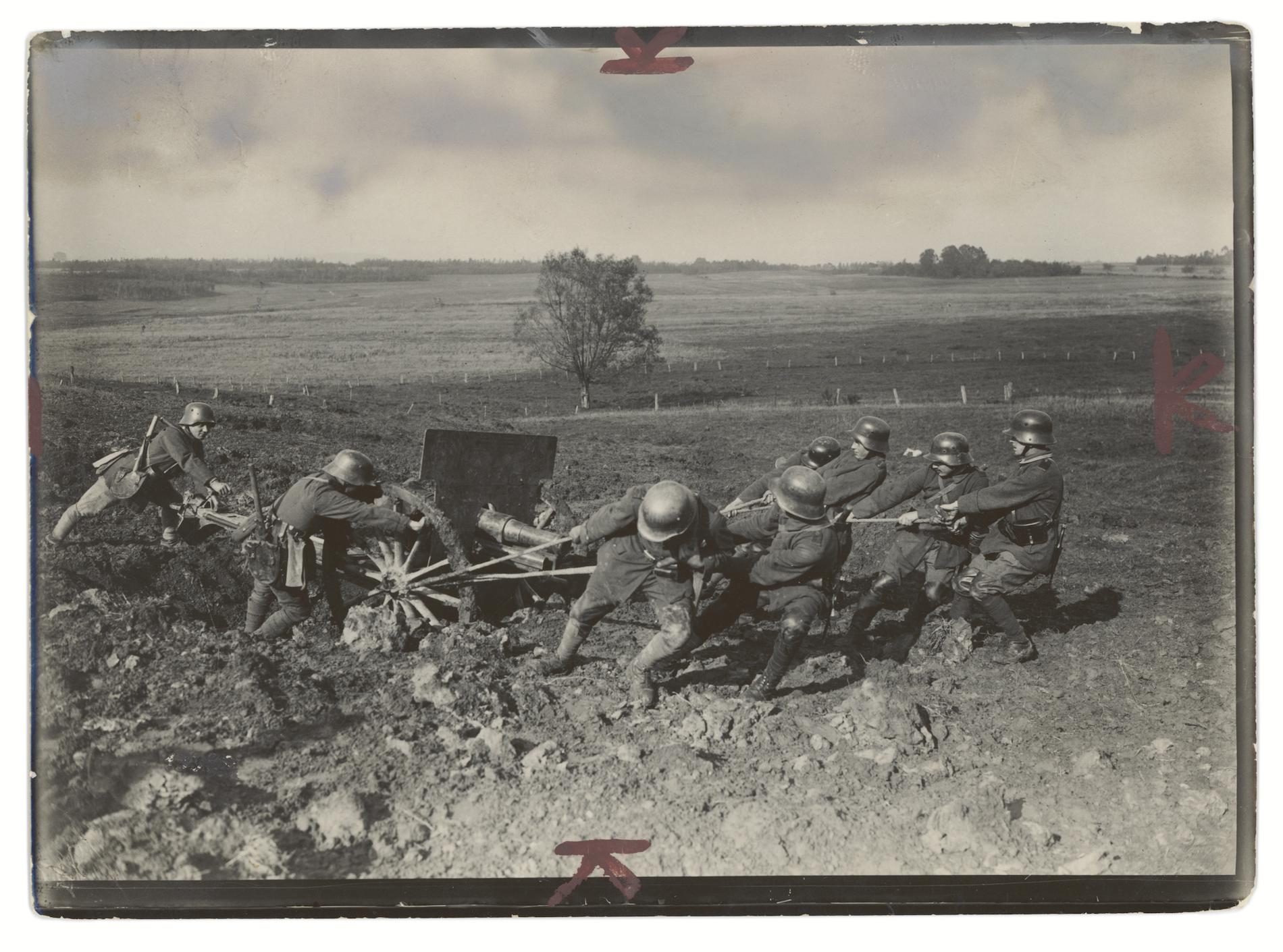 DISPATCH: War Photographs in Print, 1854-2008 | The Image Centre